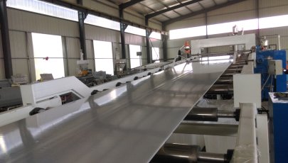 Plastic sheet machine